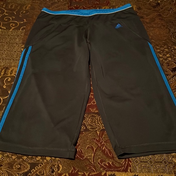 adidas | Pants & Jumpsuits | Adidas Loose Fit Wide Leg Capri | Poshmark